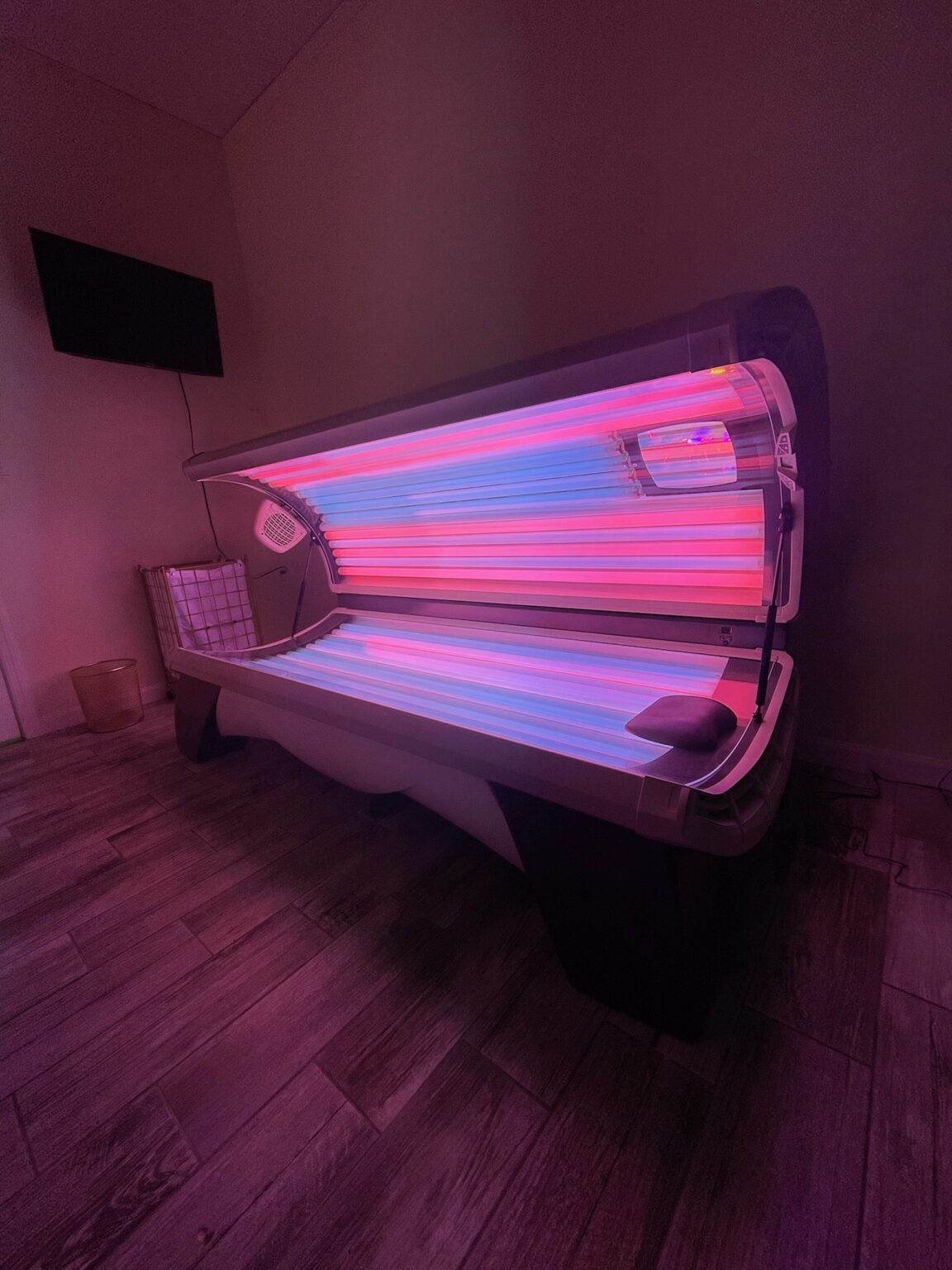 Tanning Salon | Apollo Beach Tanning Beds | UV/Red Light